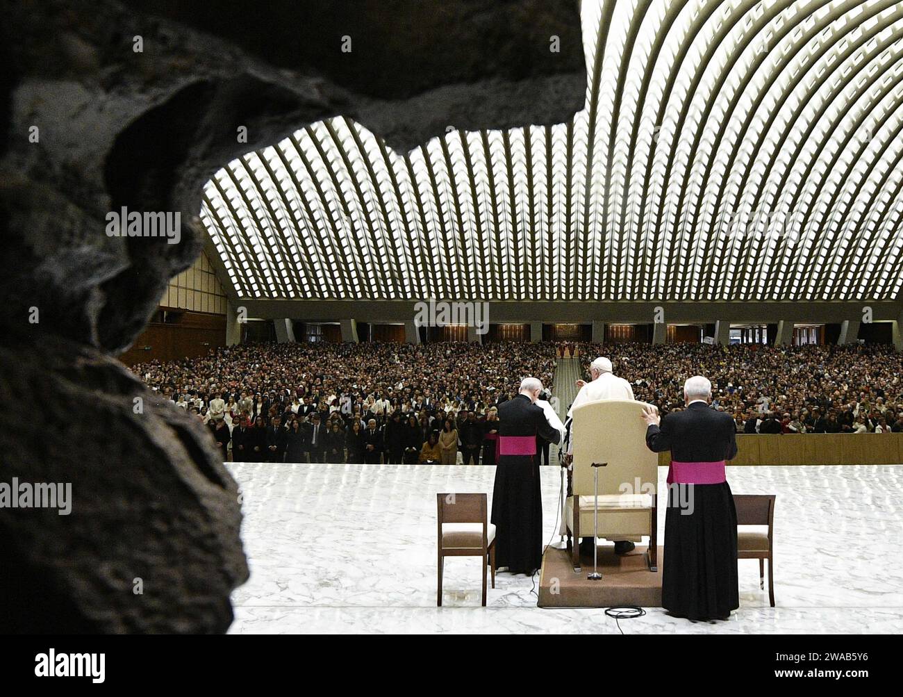 Pope Francis leads the weekly general audience in the Paul VI hall ...