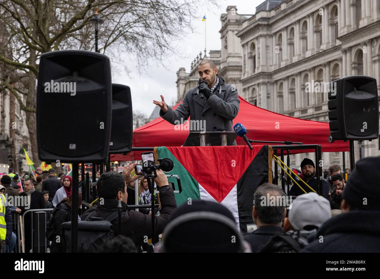 Pro palestinian rapper lowkey hi-res stock photography and images - Alamy