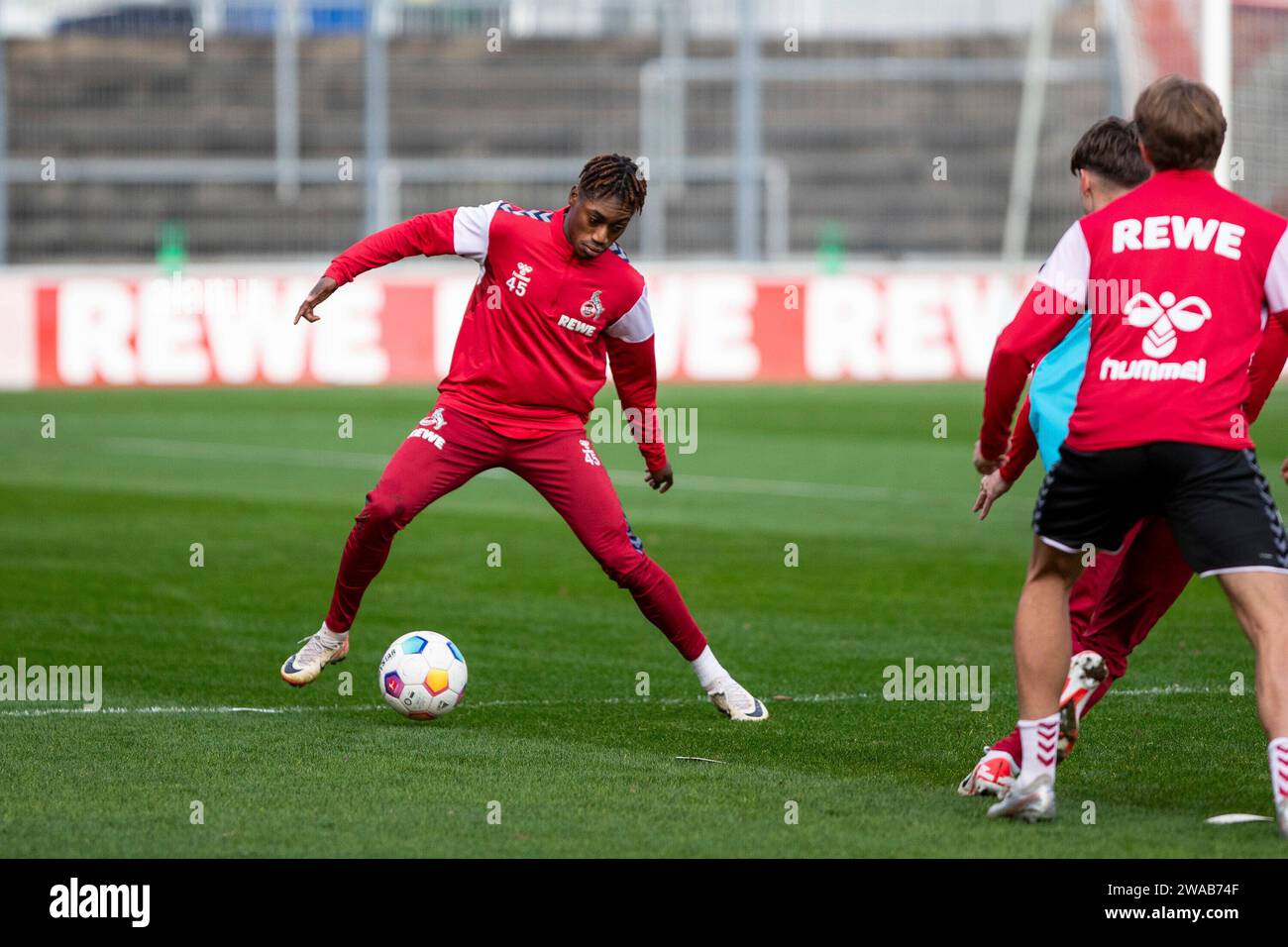 Koeln, Deutschland. 03rd Jan, 2024. Justin Diehl (1. FC K?ln, 45) mit dem Ball 1. FC K?ln ...