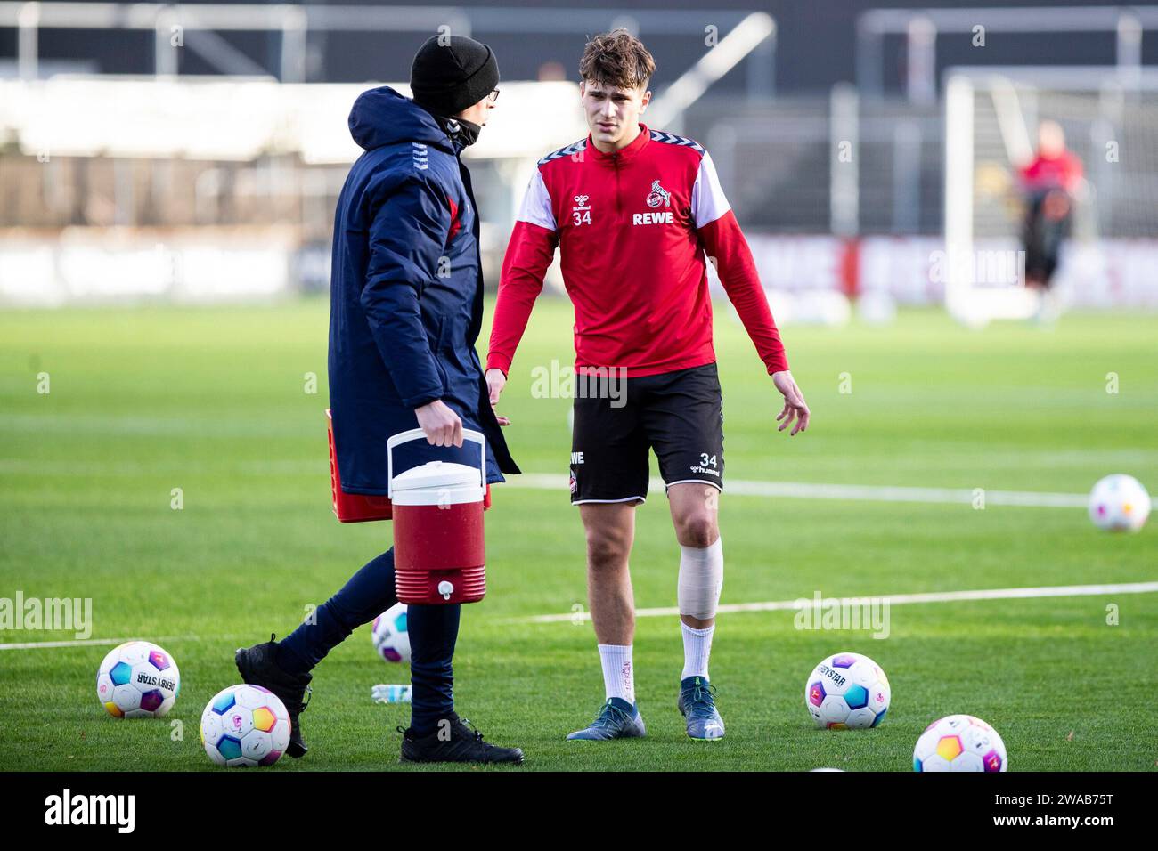 Koeln, Deutschland. 03rd Jan, 2024. Emin Kujovic (1.FC K?ln, 34) mit der Verletzung 1. FC K?ln ...