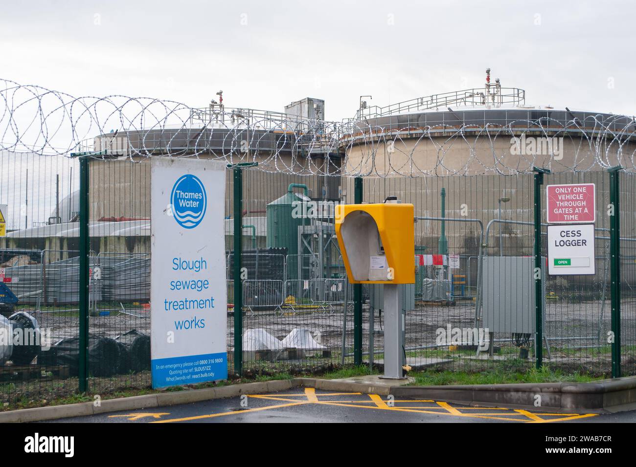 Slough sewage treatment works hi-res stock photography and images - Alamy