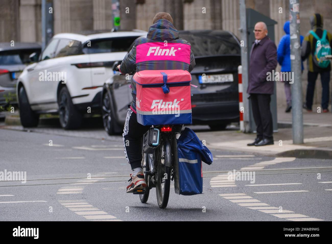 Düsseldorf 03.01.2023 Bringdienst Flink Restaurant Essen Gastronomie ...