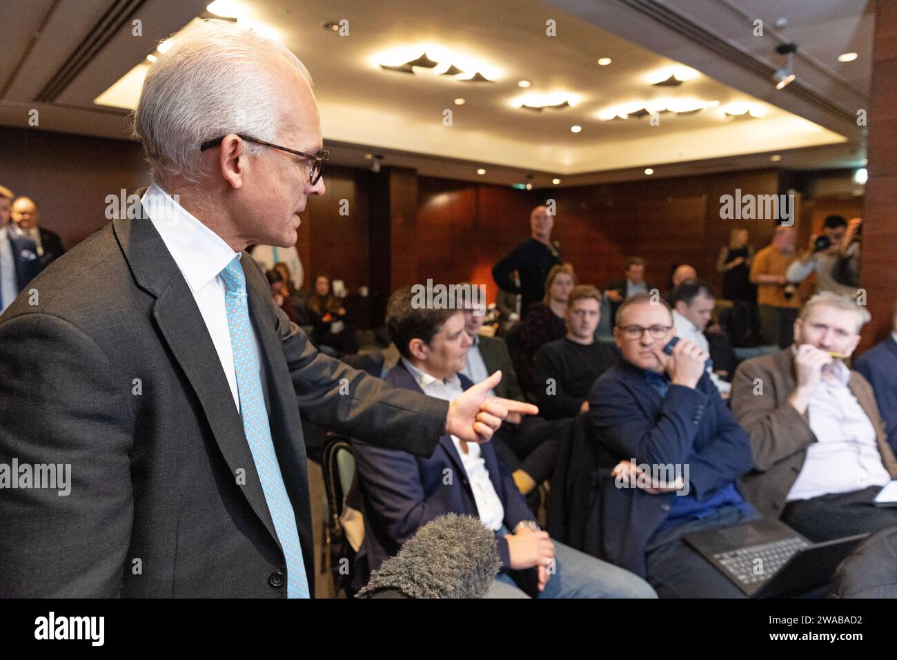Nigel farage uk reform hi-res stock photography and images - Alamy