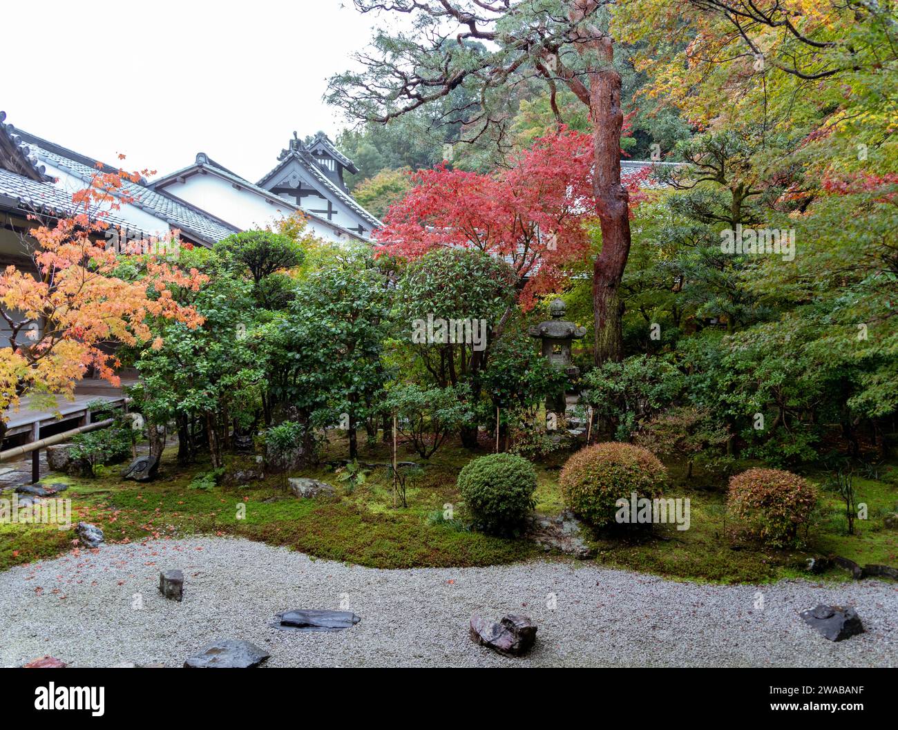 Zen garden people japan hi-res stock photography and images - Alamy
