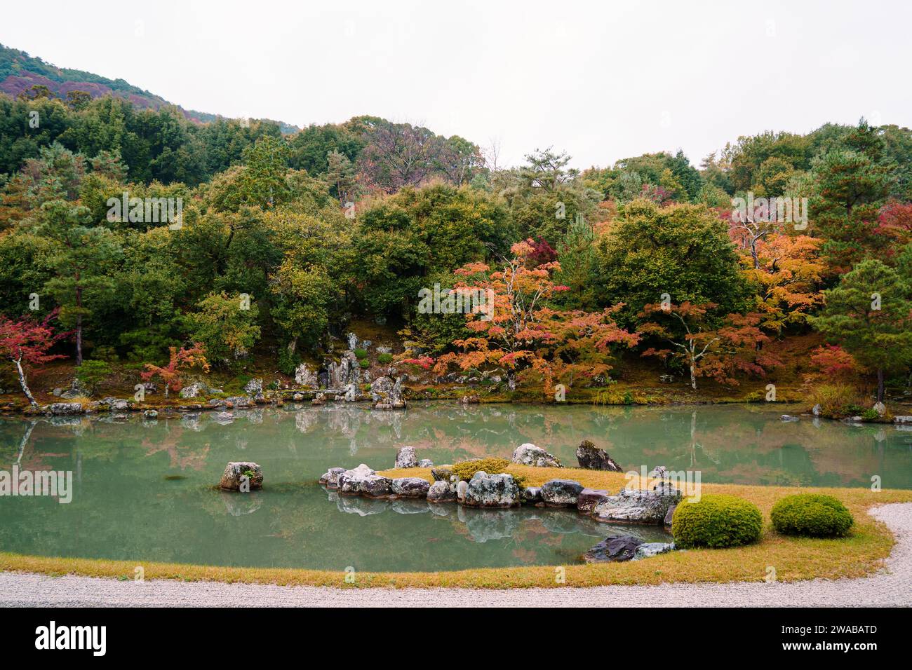 Sogenchi Pond Garden at Tenryu Ji, Kyoto Japan Stock Photo - Alamy