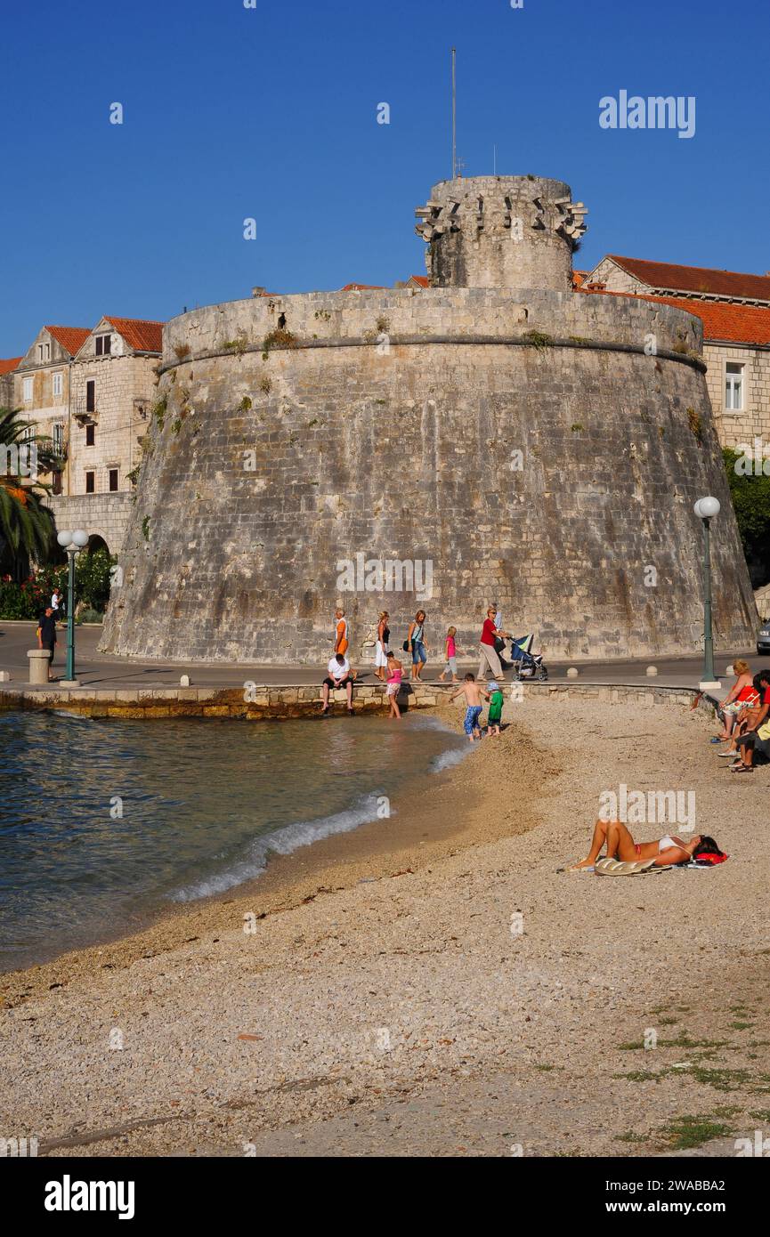 15th century ce tower hi-res stock photography and images - Alamy