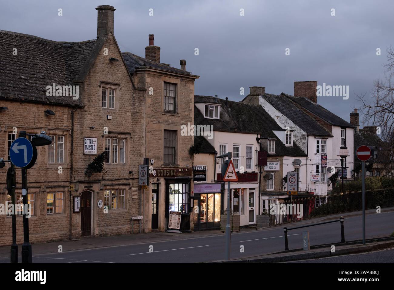 Middle row hi-res stock photography and images - Alamy