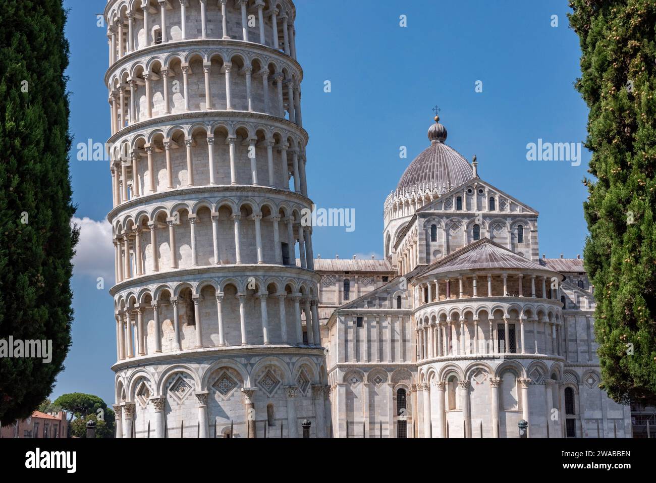 The famous leaning tower at the cathedral of Pisa, Italy Stock Photo ...