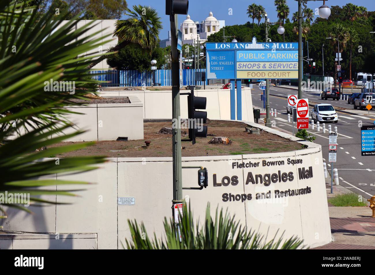 Los Angeles, California: Los Angeles Mall at Fletcher Brown square in ...
