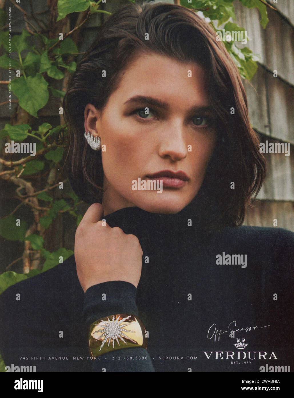 Verdura bracelet hi-res stock photography and images - Alamy