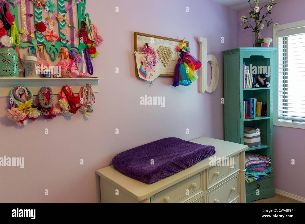 Girls changing room hi-res stock photography and images - Alamy
