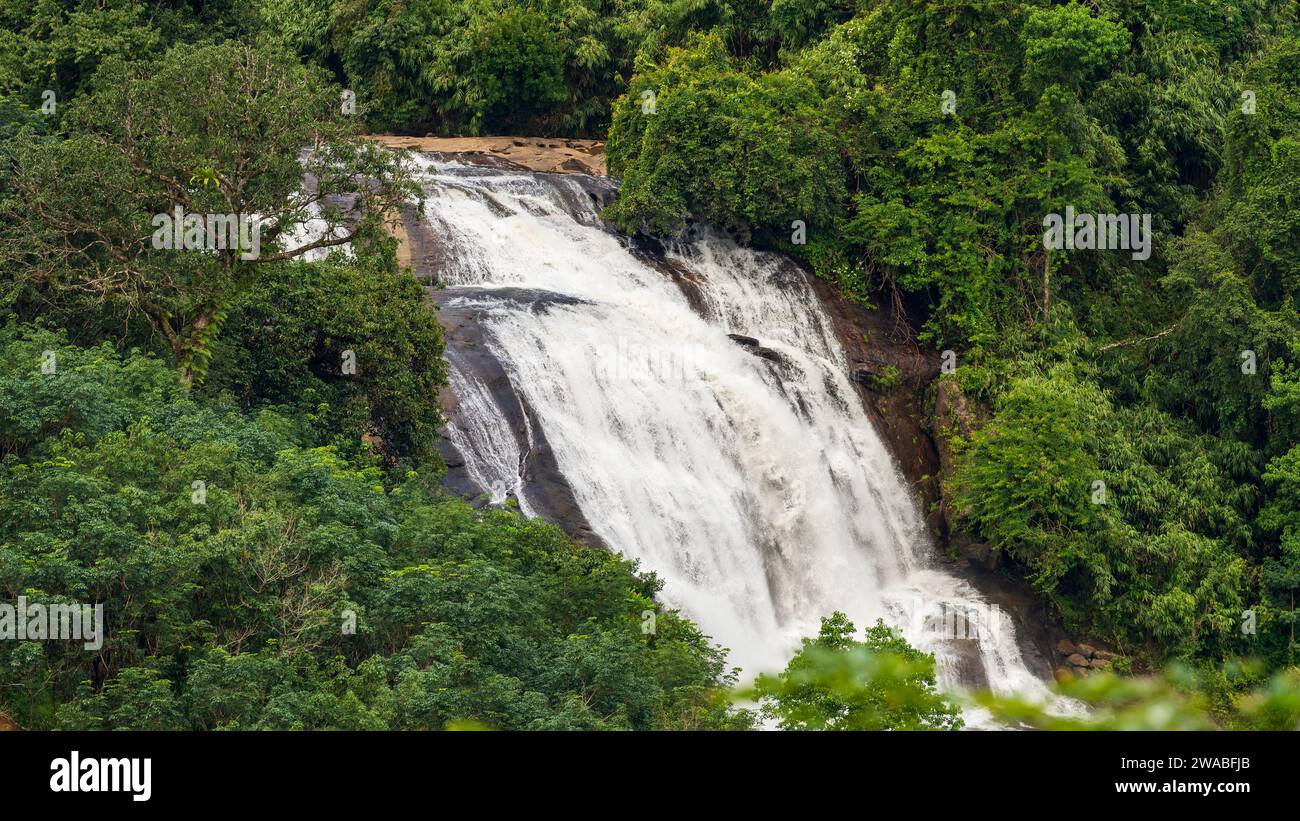 Beautiful waterfalls in india hi-res stock photography and images - Alamy