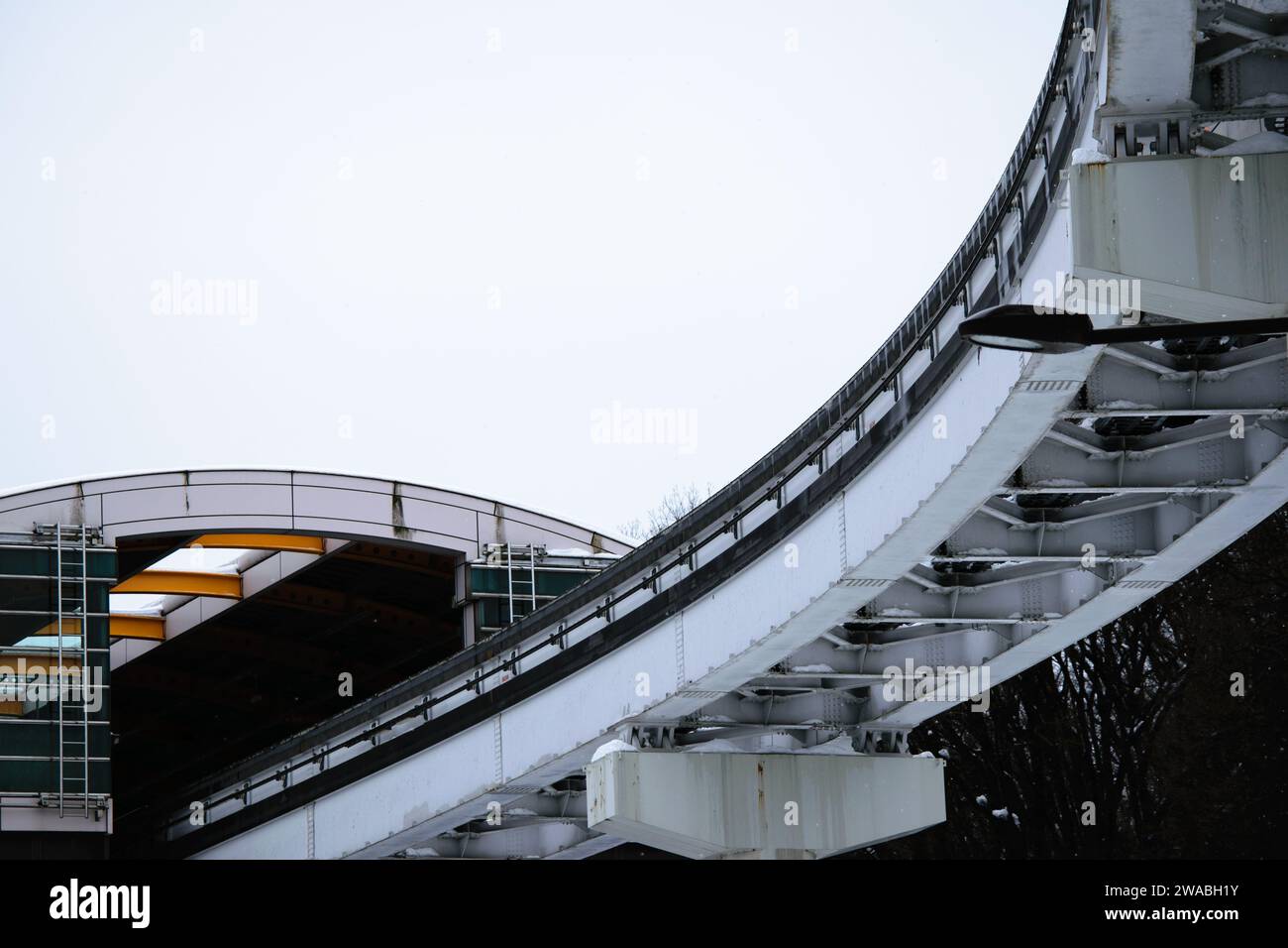 Monorail track hi-res stock photography and images - Alamy