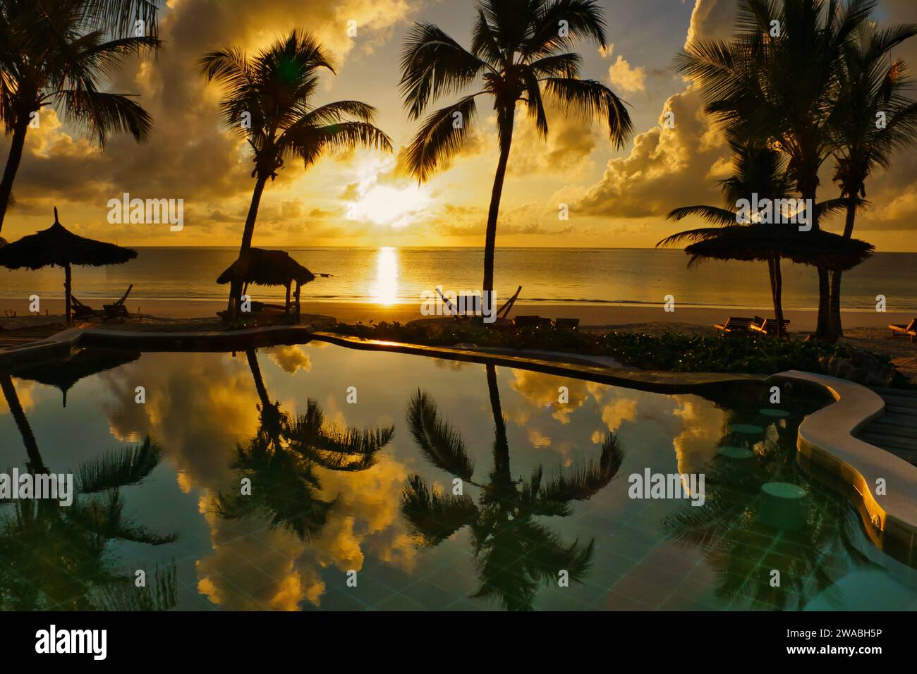 Very beautiful sunset and sunrise on the beach in Kenya Stock Photo - Alamy