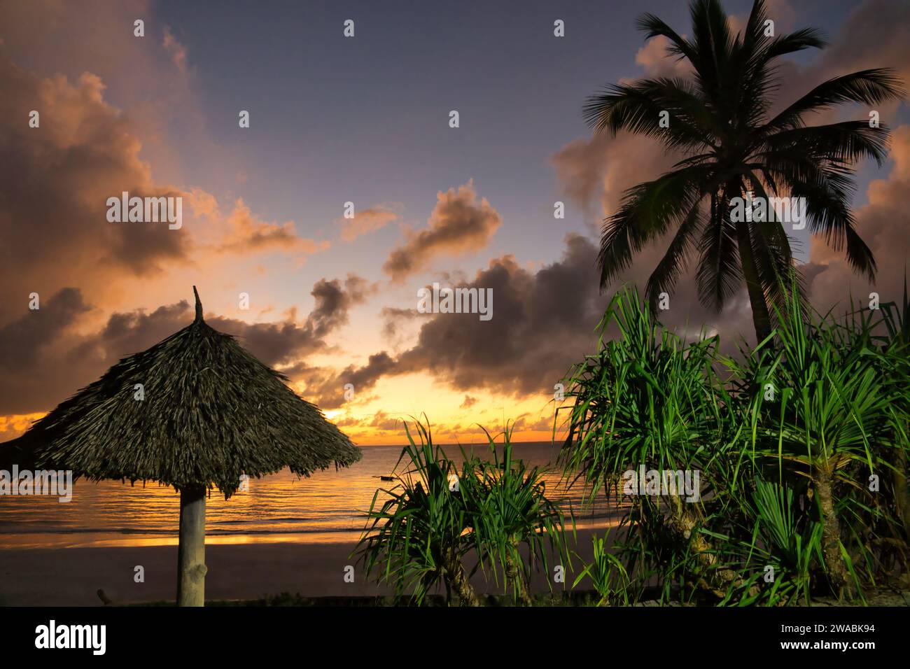 Very beautiful sunset and sunrise on the beach in Kenya Stock Photo - Alamy