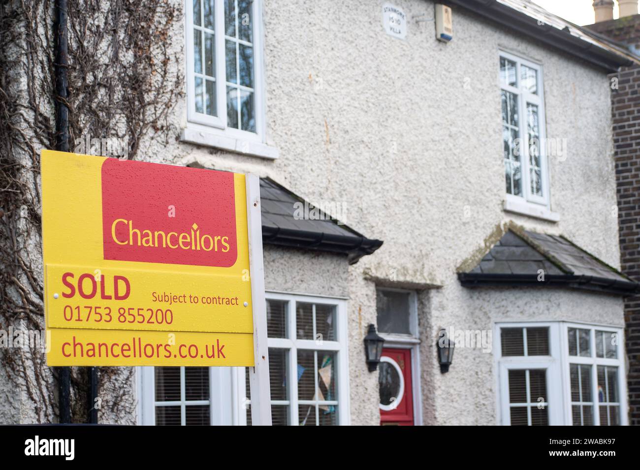 Nationwide house price index hi-res stock photography and images - Alamy