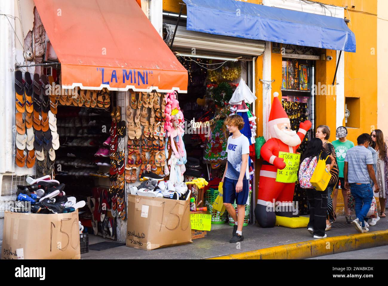 Commercial mexico hi-res stock photography and images - Alamy