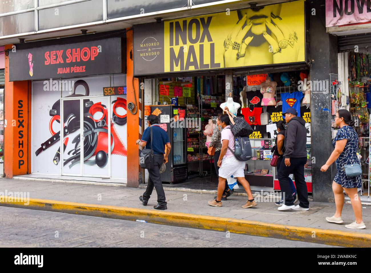 Daily life, downtown Merida Mexico Stock Photo - Alamy