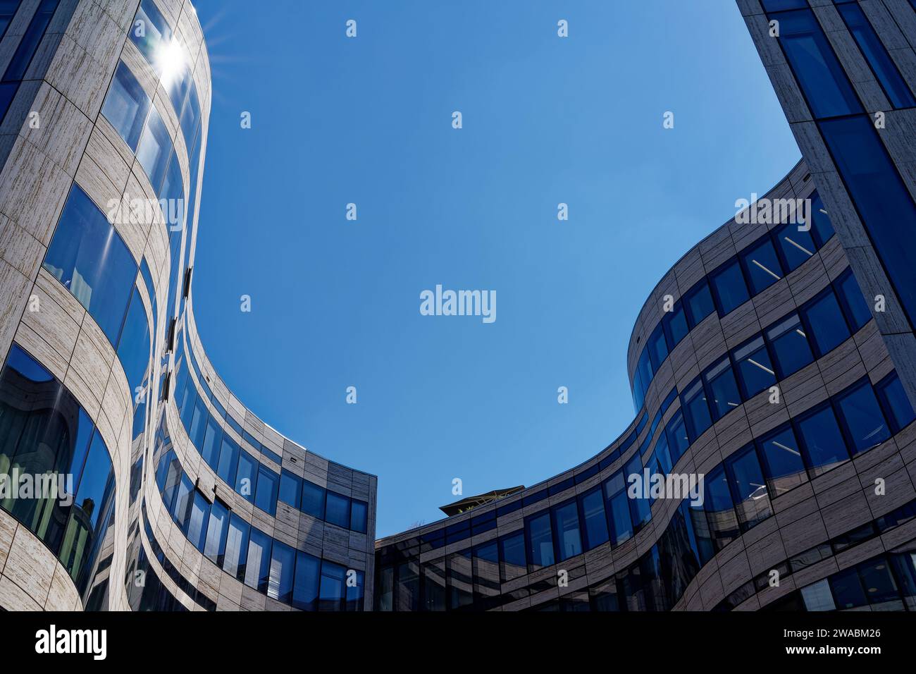 Interesting angle of office building hi-res stock photography and ...