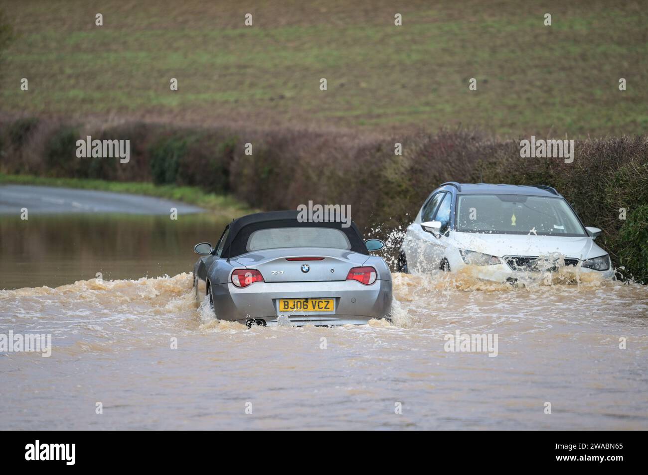 Offenham, Evesham, January 3rd 2024 - A ballsy BMW driver tried and ...