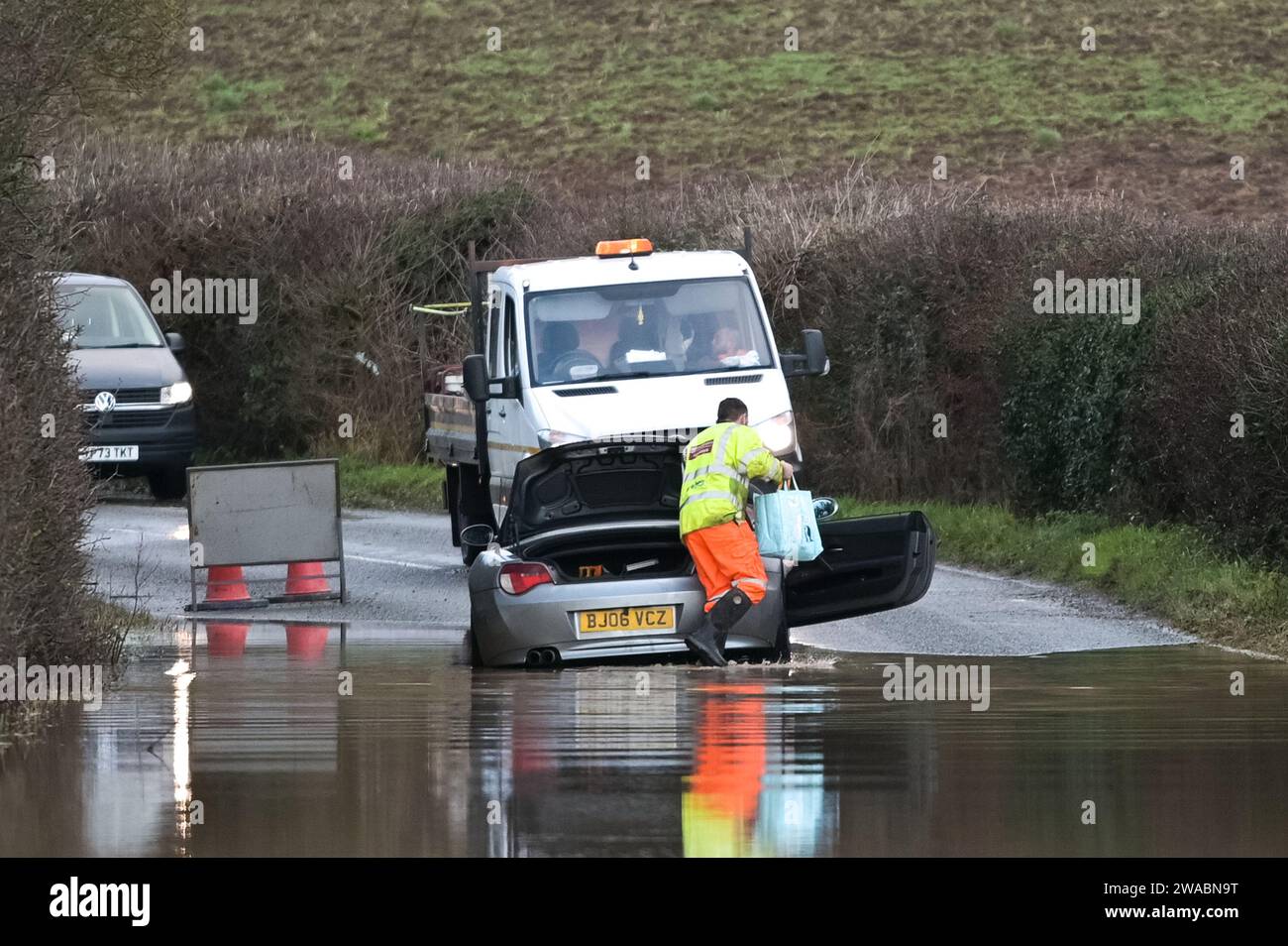 Offenham, Evesham, January 3rd 2024 - A ballsy BMW driver tried and ...