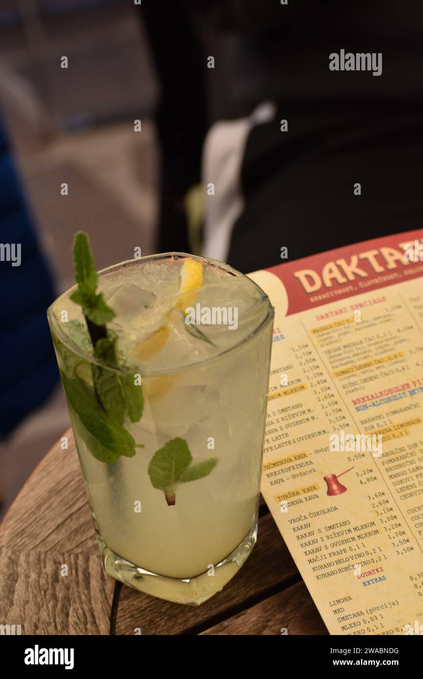 Alcohol menta hi-res stock photography and images - Alamy