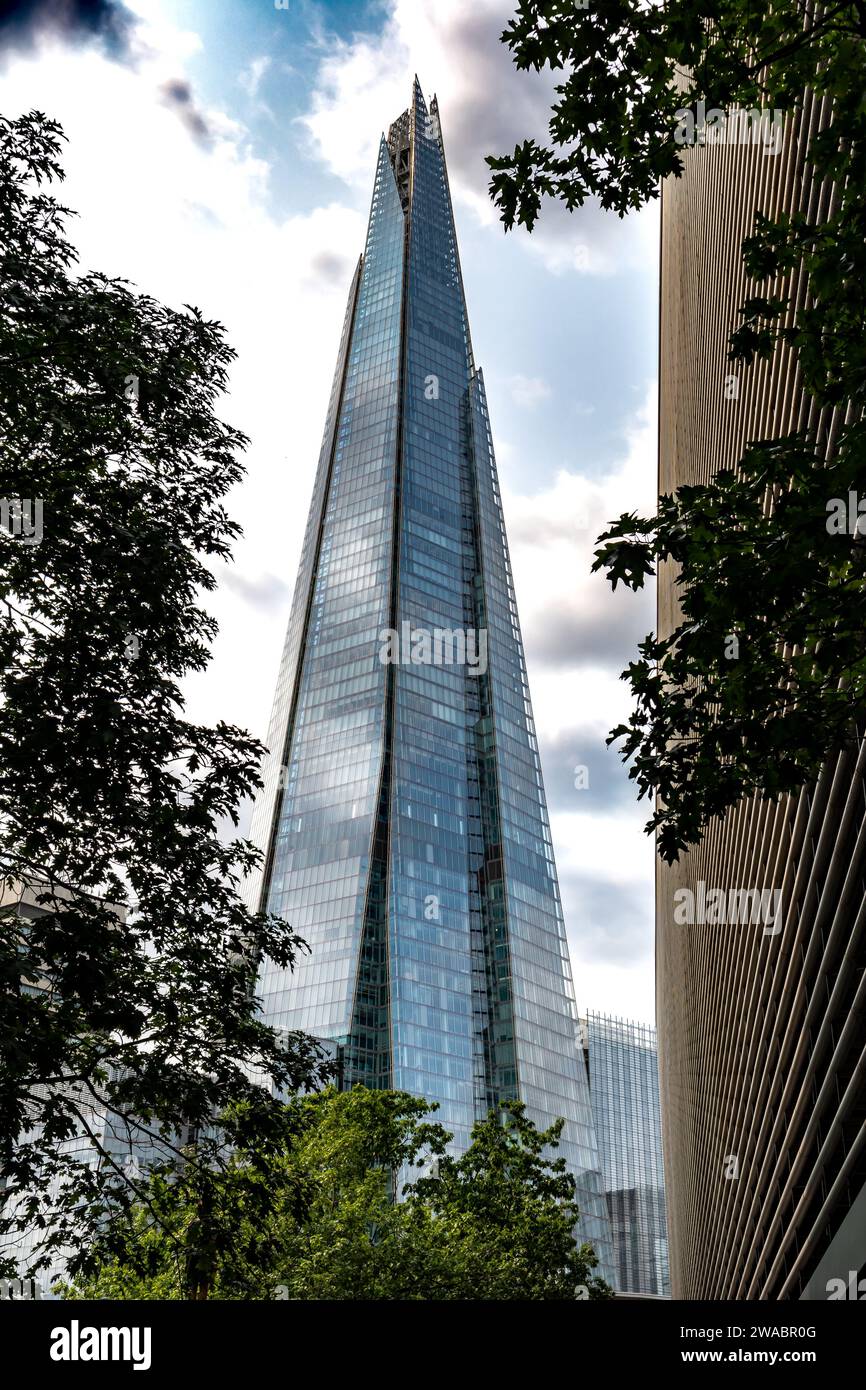 London, UNITED KINGDOM - 29.August 2023: The Shard Skyscraper (Salt ...