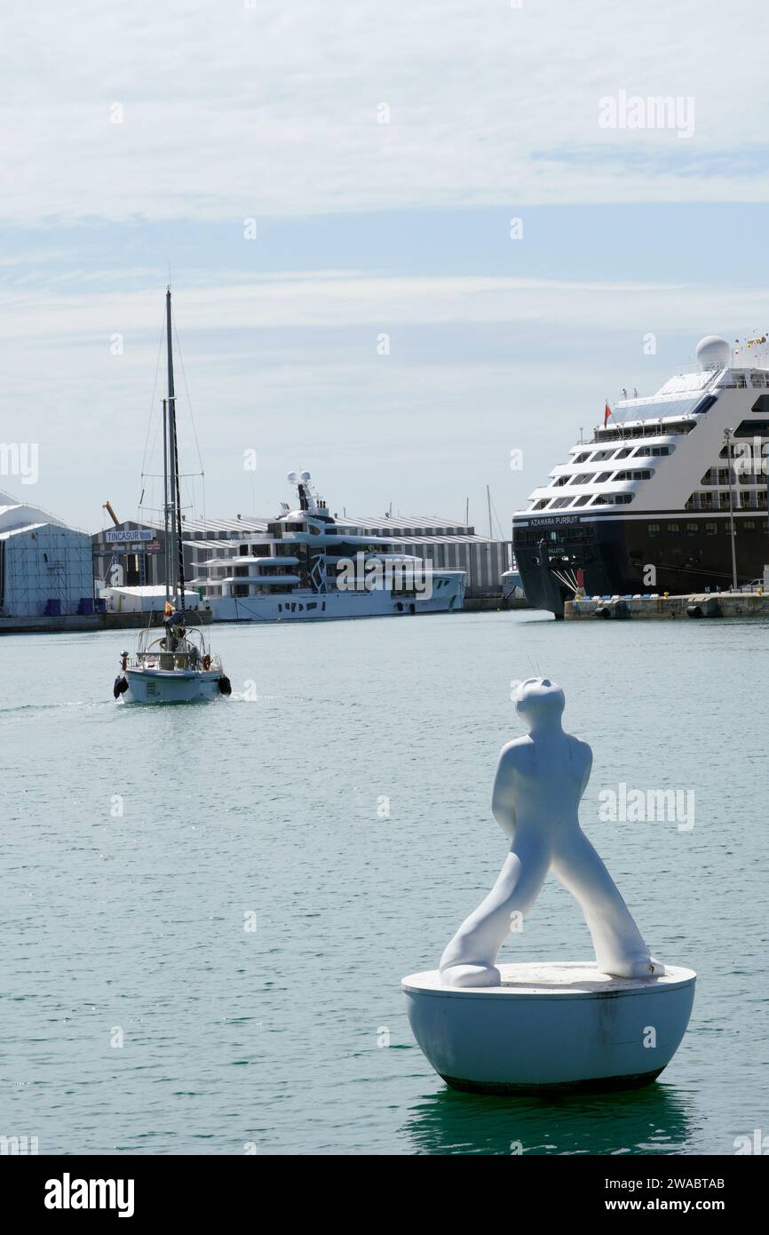 Floating statue hi-res stock photography and images - Alamy