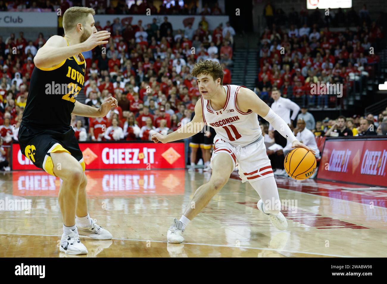 Madison, WI, USA. 2nd Jan, 2024. Wisconsin Badgers guard Max Klesmit ...