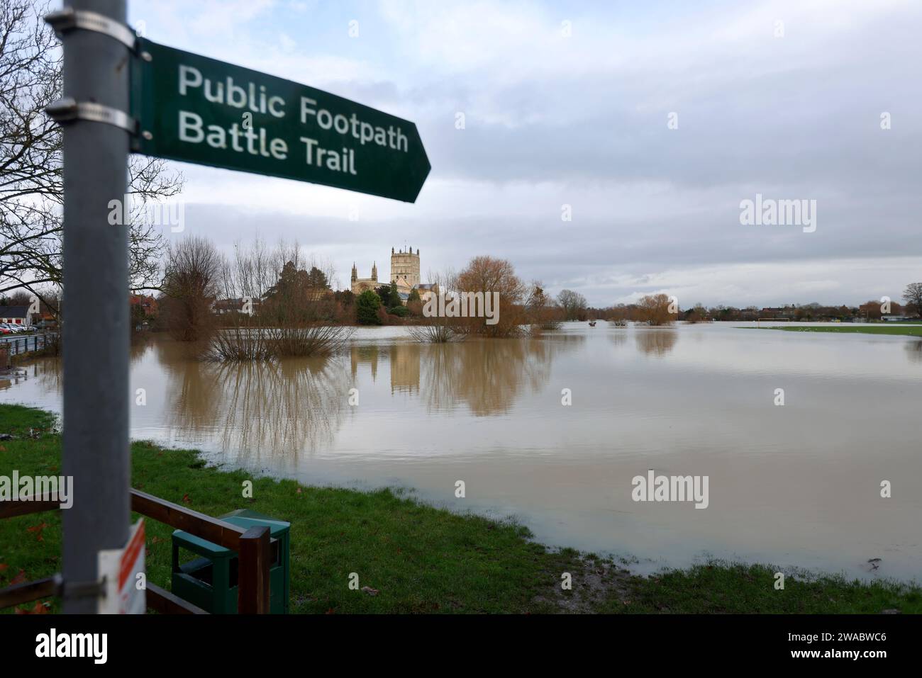 Tewkesbury, Gloucestershire, UK. 3 January 2024. Tewkesbury Abbey ...