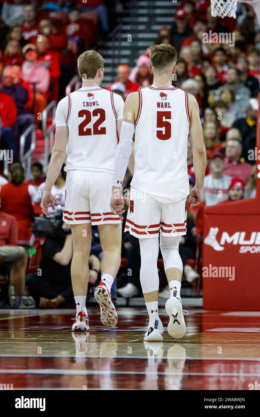 Madison, WI, USA. 2nd Jan, 2024. Wisconsin Badgers forward Steven Crowl ...