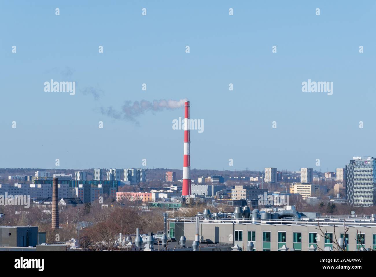 Industrial factory in city hi-res stock photography and images - Alamy