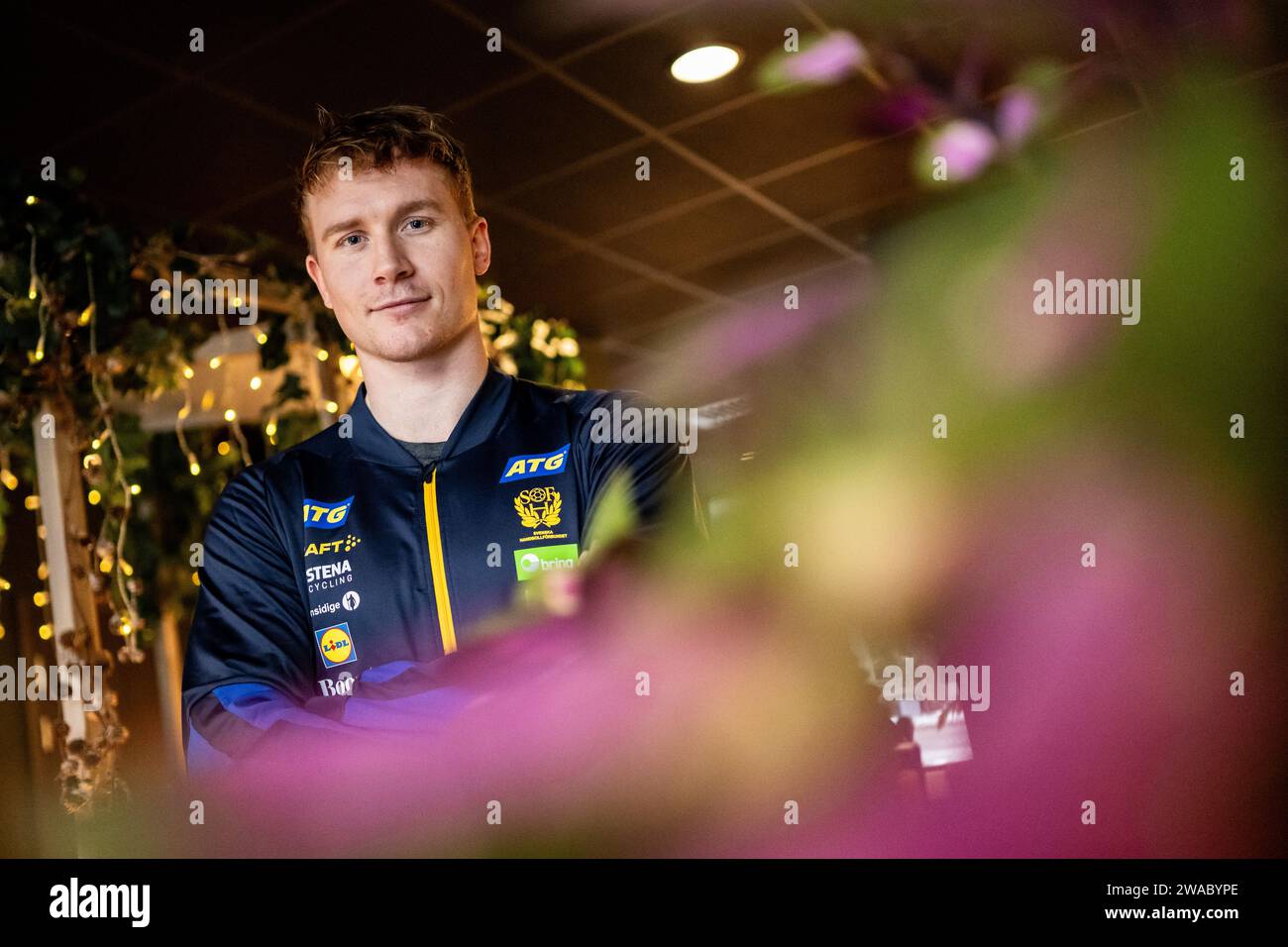 240103 Jonathan Edvardsson poserar för ett porträtt under en pressträff ...