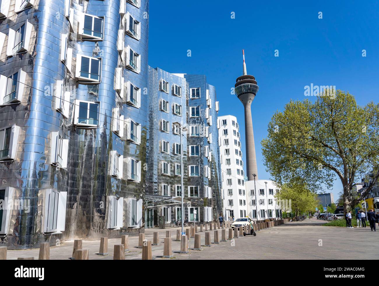 New customs yard, Gehry buildings, by the architect Frank O. Gehry ...