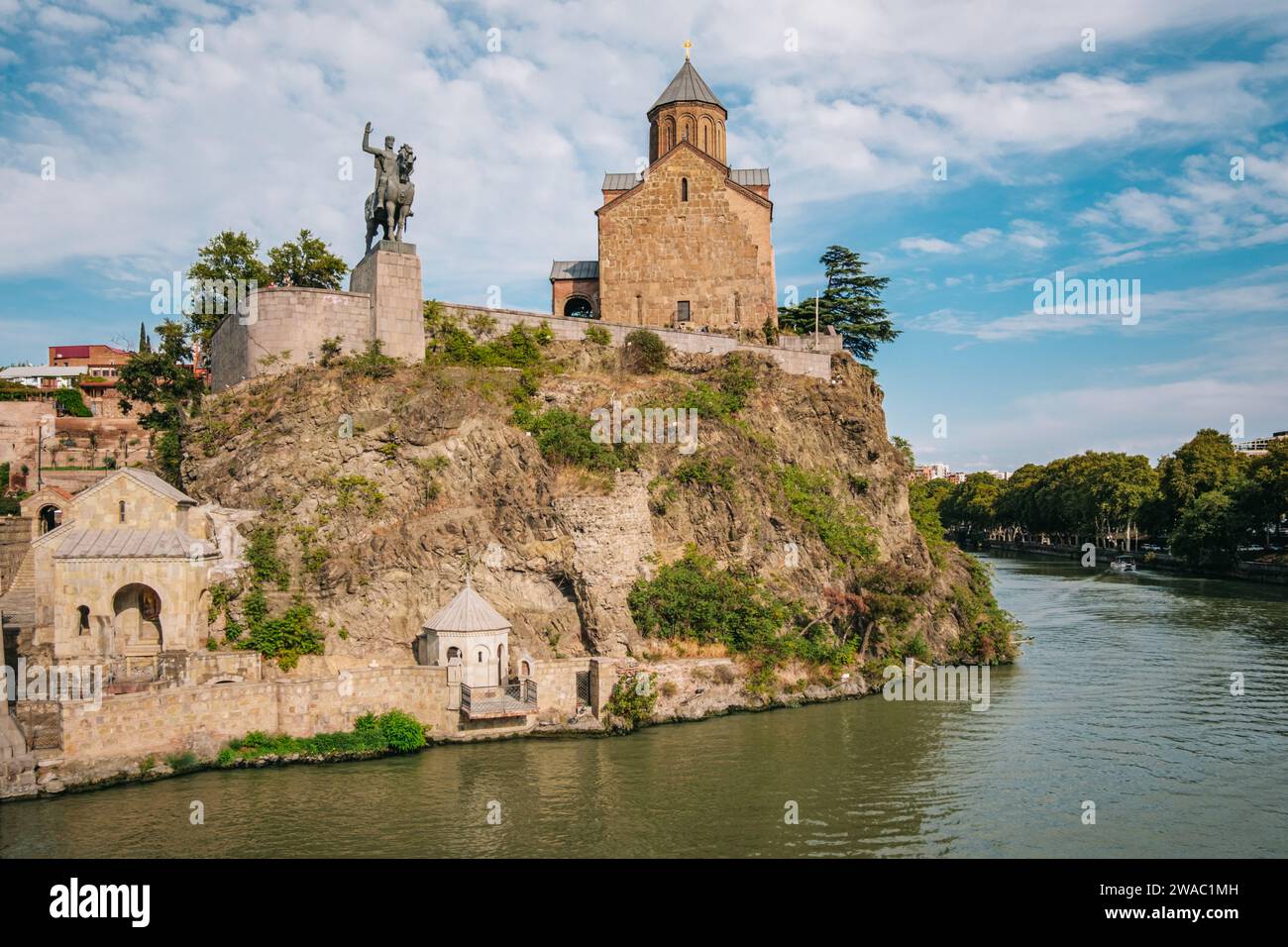 View on the Metekhi church, the statue of King Vakhtang Gorgasali and ...