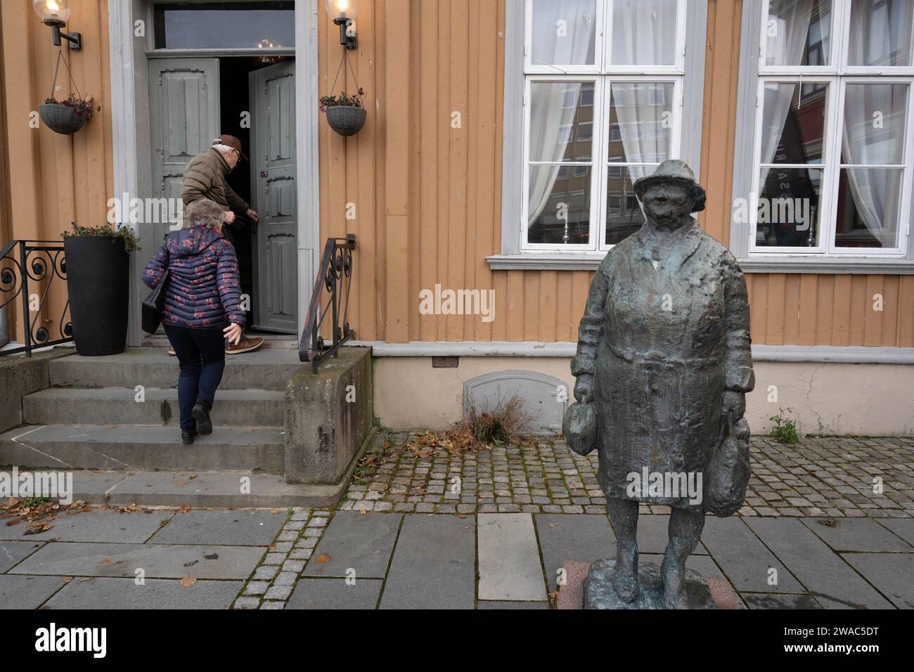Statue in trondheim hi-res stock photography and images - Alamy