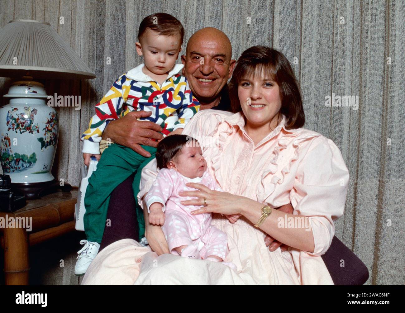 Los Angeles.CA.USA. LIBRARY: Telly Savalas with wife Julie Hovland, son ...
