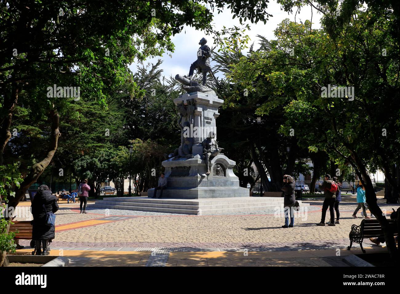 Ferdinand Magellan monument in Plaza Munoz Gamero aka Plaza de Armas ...