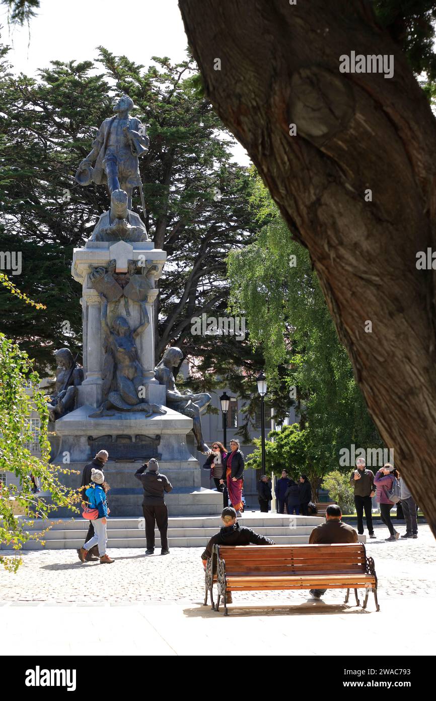 Ferdinand Magellan monument in Plaza Munoz Gamero aka Plaza de Armas ...