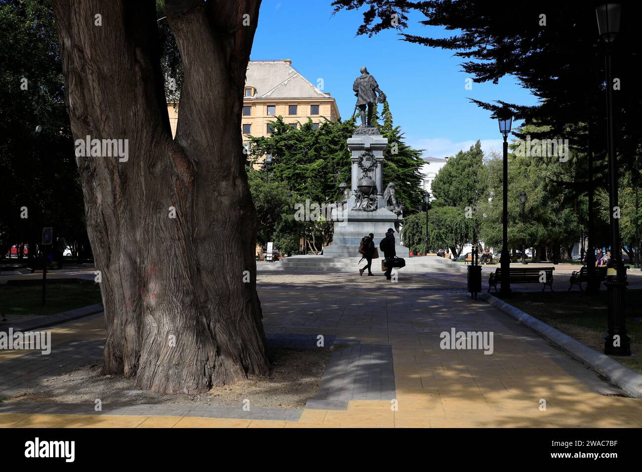 Ferdinand Magellan monument in Plaza Munoz Gamero aka Plaza de Armas ...
