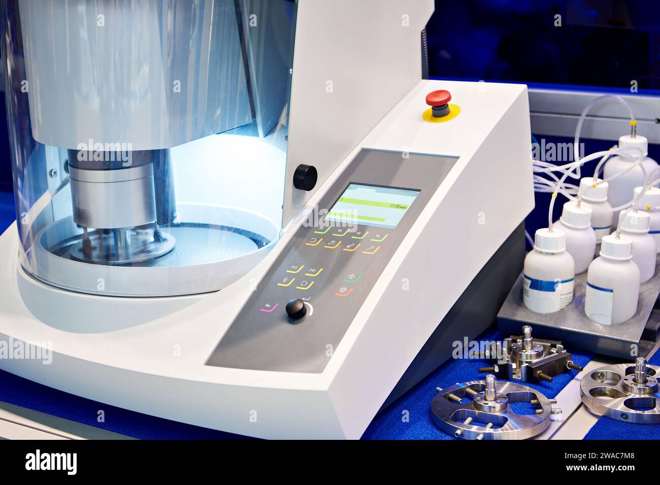 Powerful grinding and polishing laboratory system for high-quality ...