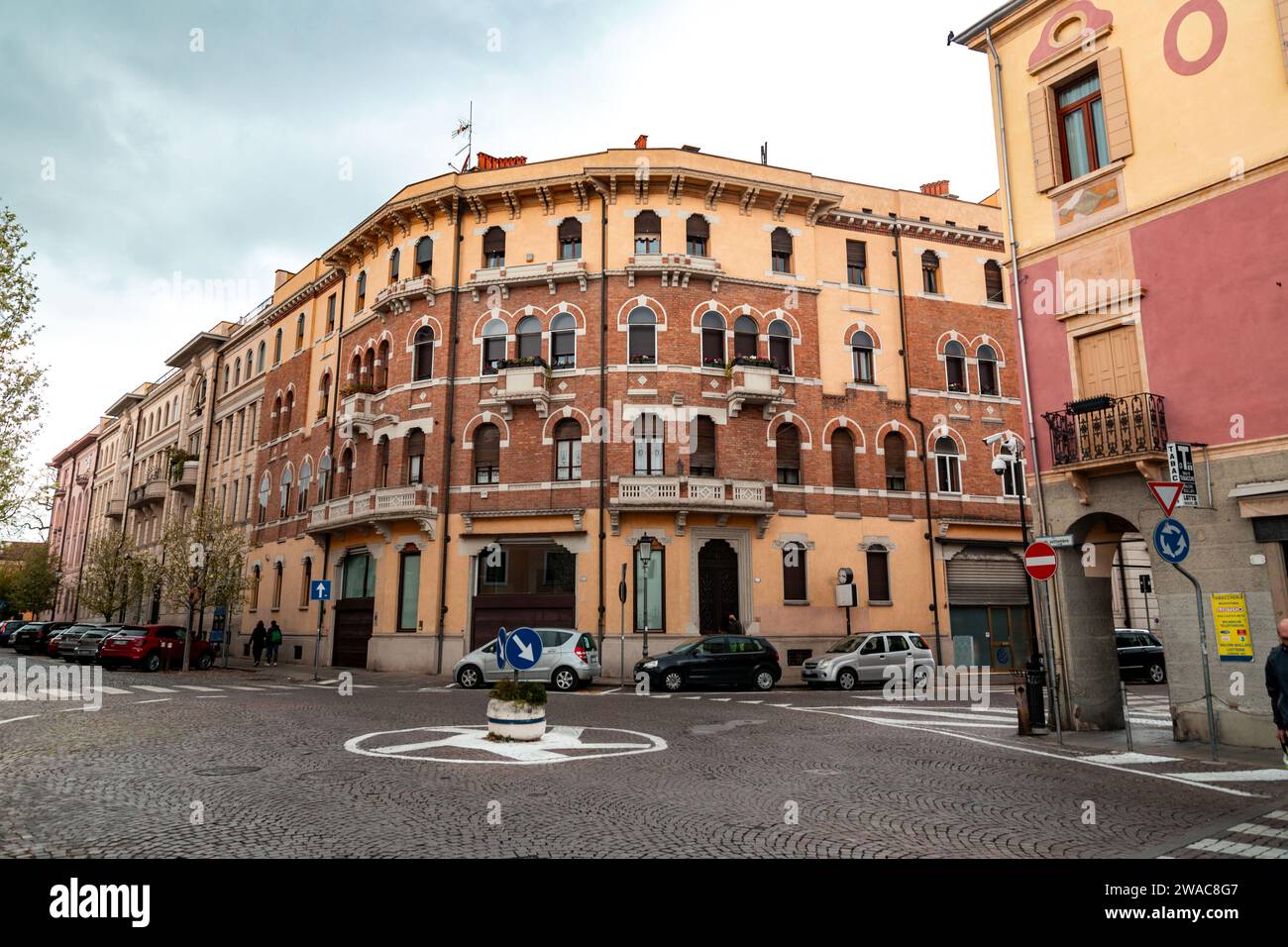 Padua padova street view hi-res stock photography and images - Alamy
