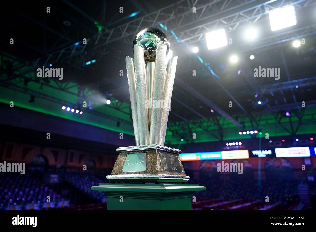 Paddy power world darts championship 2023 2024 hi-res stock photography ...