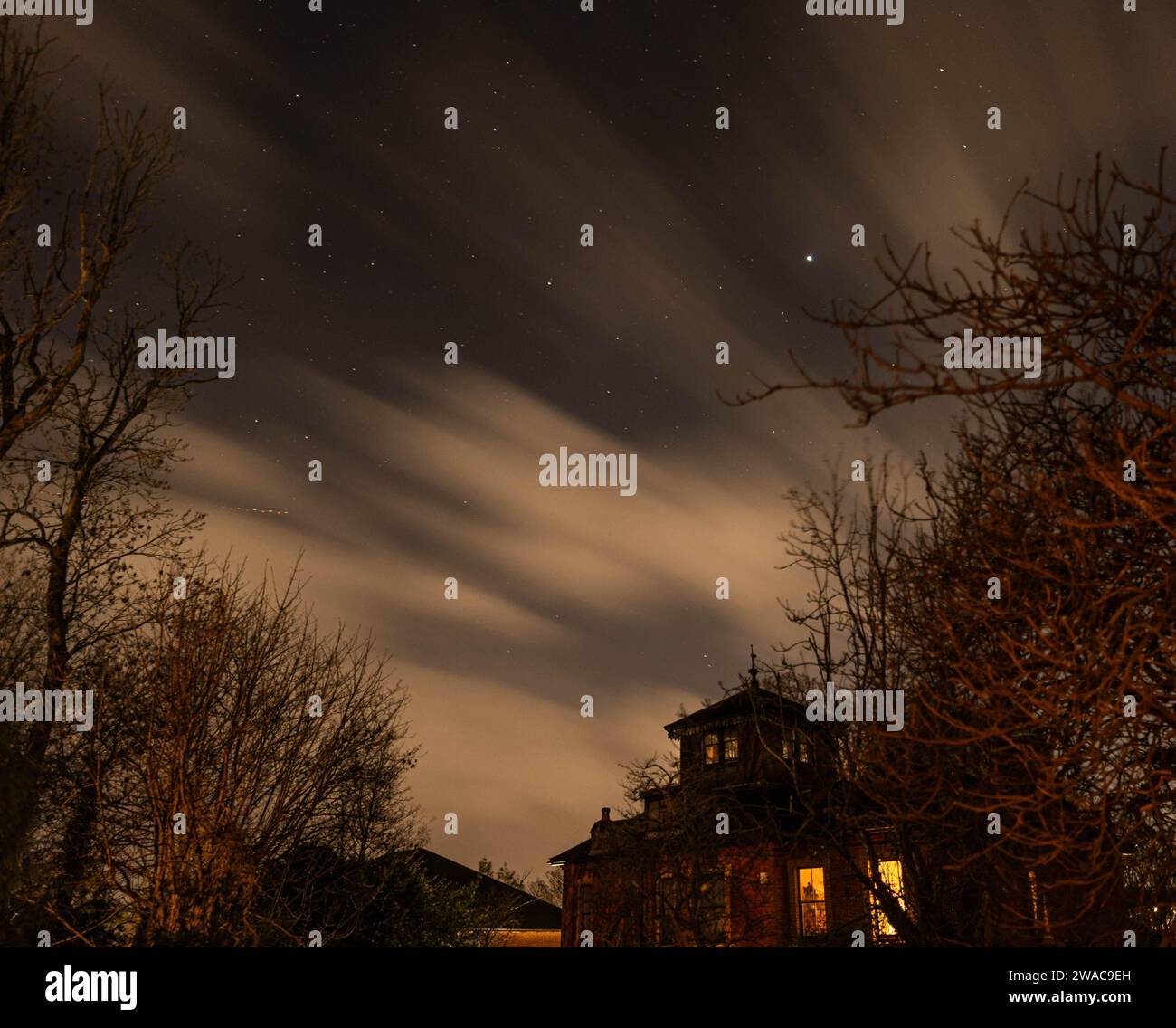 Urban night sky Stock Photo - Alamy
