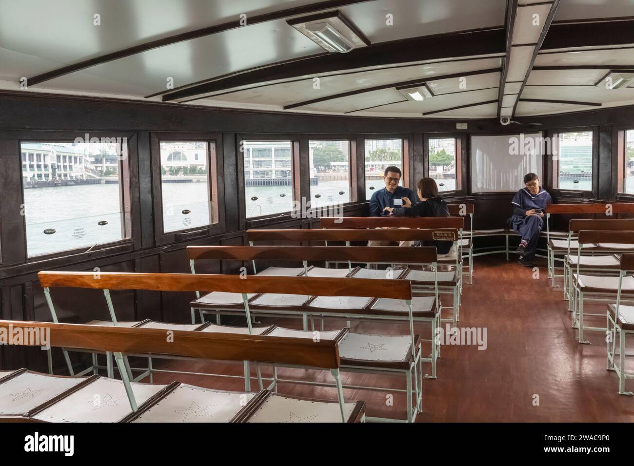 Hong kong chinese ferries ships hi-res stock photography and images - Alamy