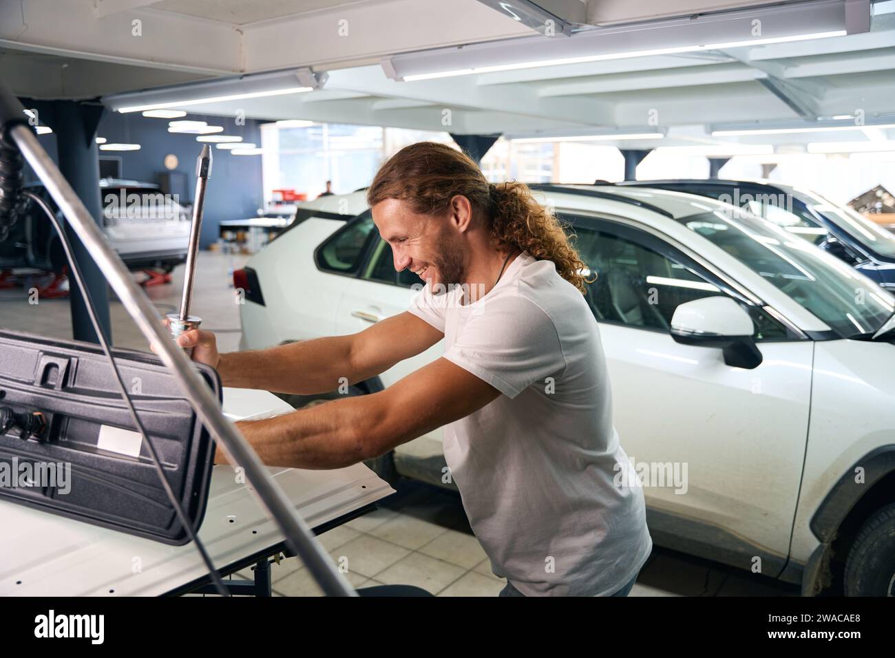 Close up process straightening hi-res stock photography and images - Alamy