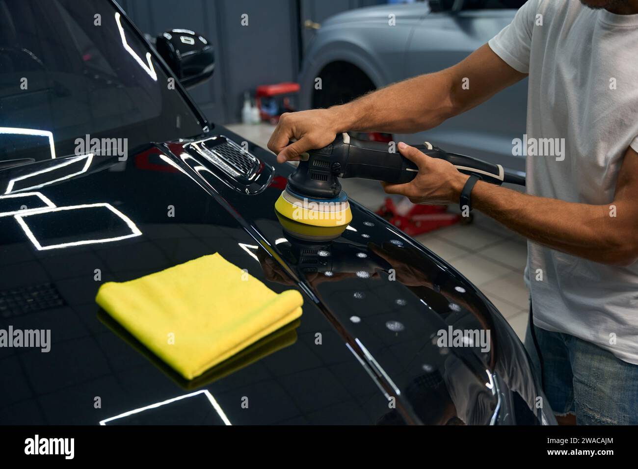 Leveling body dents hi-res stock photography and images - Alamy