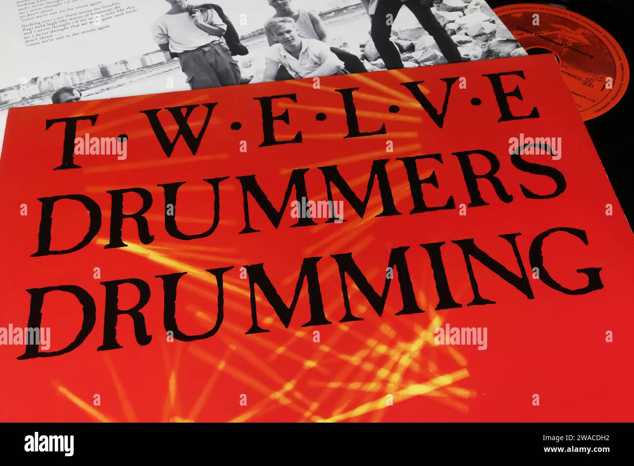 Drummers drumming hi-res stock photography and images - Alamy