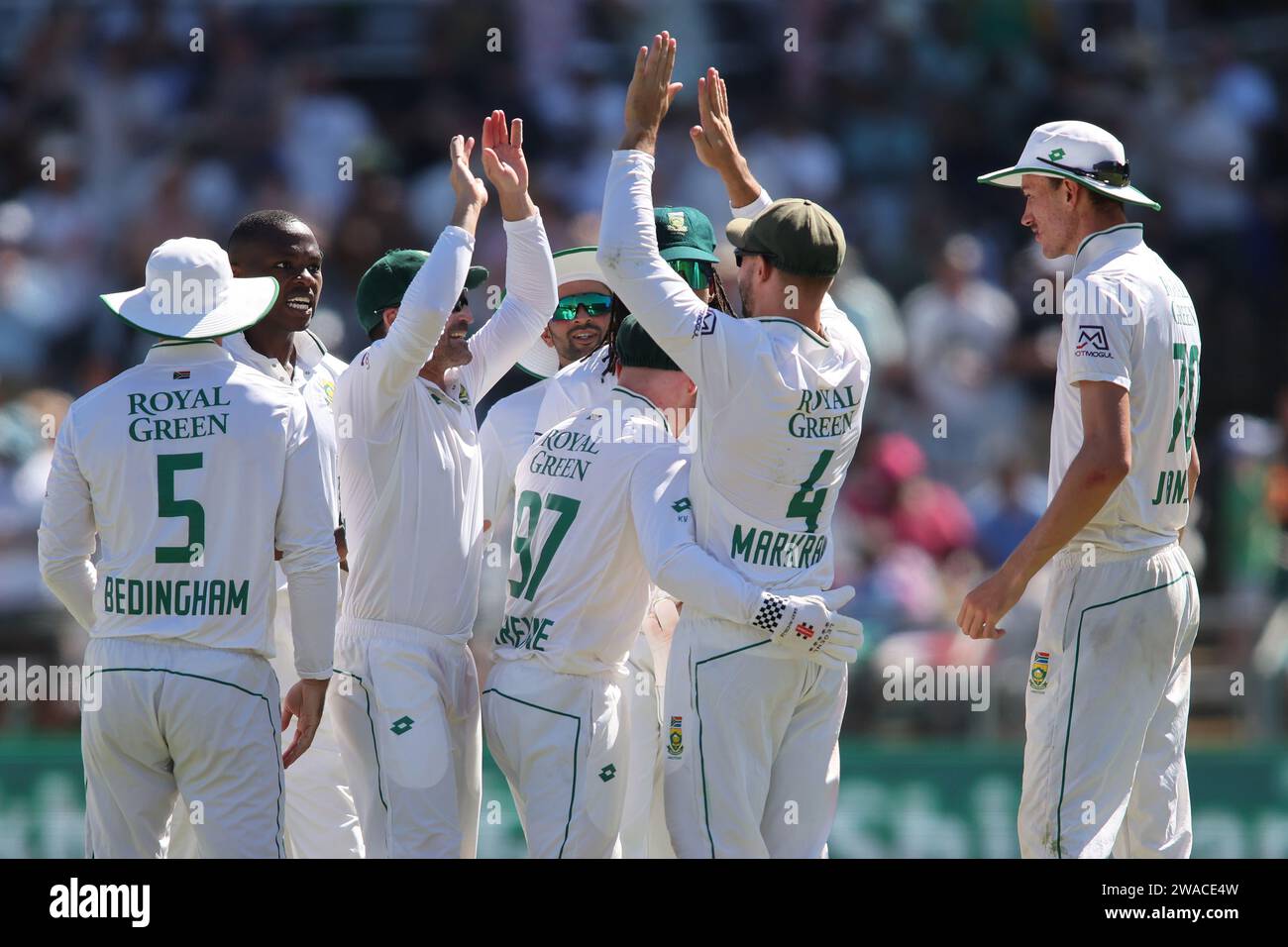 Captain south african cricket team hi-res stock photography and images ...