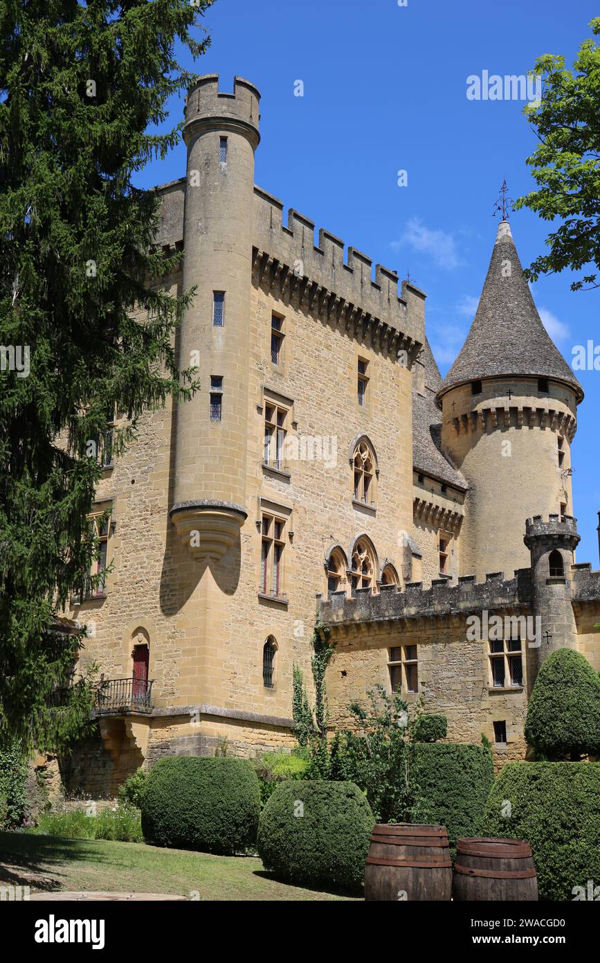Puymartin Castle in Périgord Noir evokes key eras in French history ...